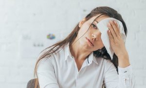 piel pegajosa, sudor frío: Que es esto, causas, síntomas, diagnóstico ...